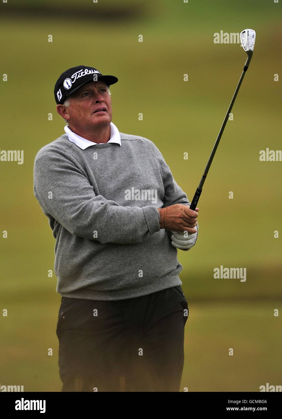 Australia's Peter Senior in action during round two of The Open ...