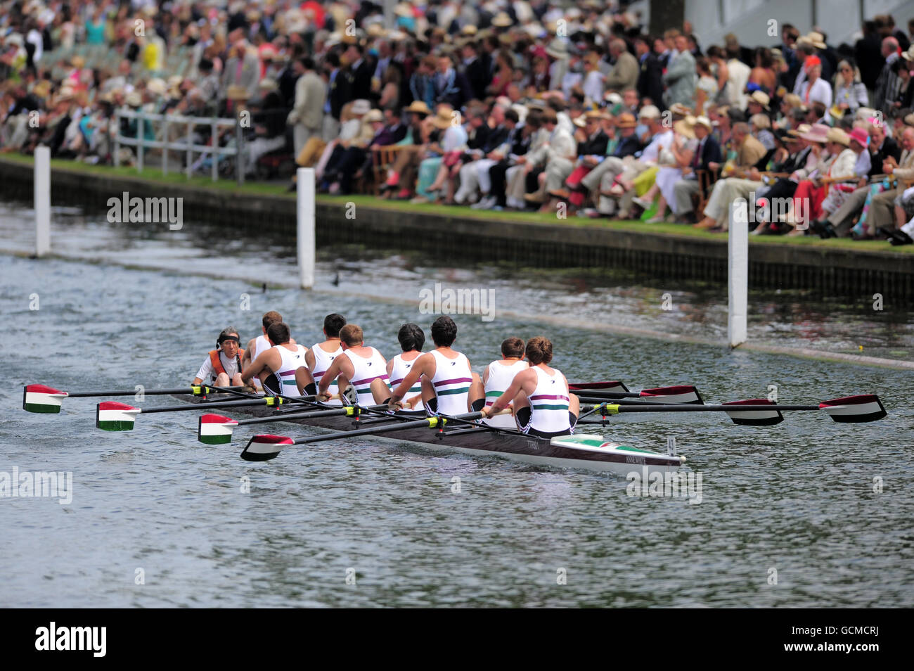 Thames tradesmens rowing club henley royal reggatta henley on thames hi ...