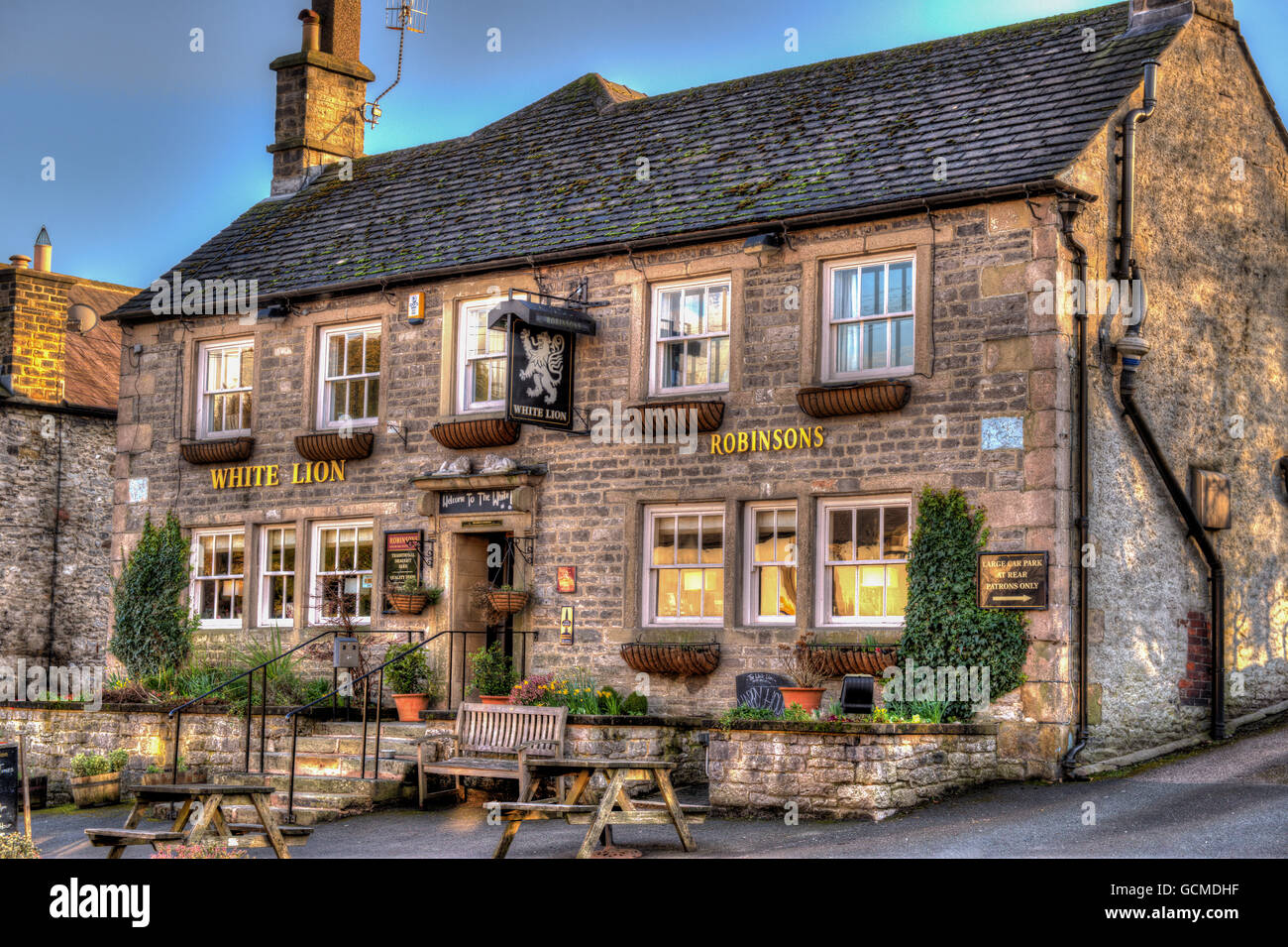 English restaurant public house hi-res stock photography and images - Alamy