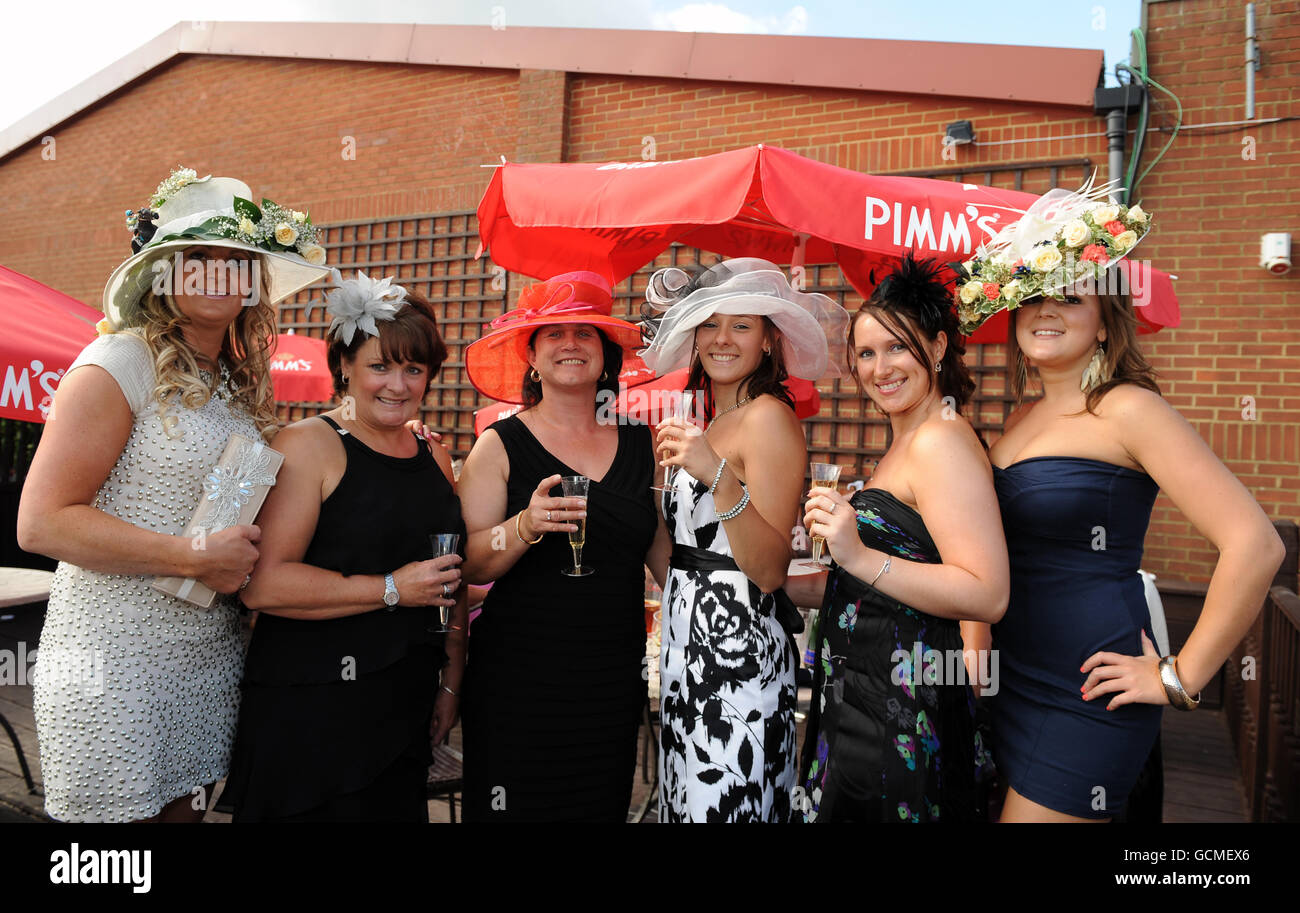 Horse Racing - Vines of Gatwick and Redhill Ladies' Evening - featuring ...