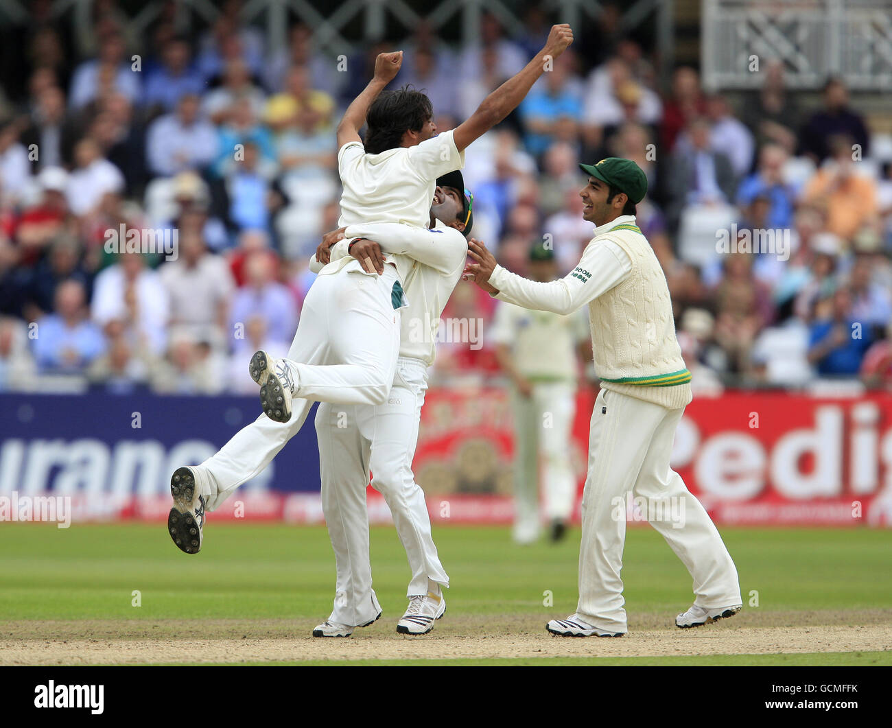 Cricket - npower First Test - Day Two - England v Pakistan - Trent ...
