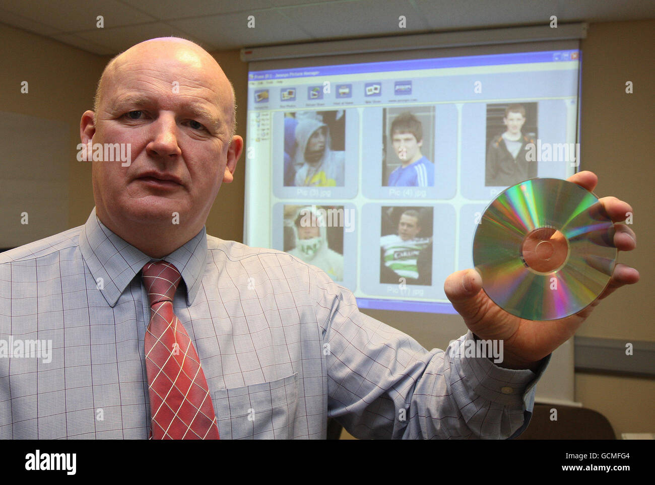 Alan little of the psni hi-res stock photography and images - Alamy