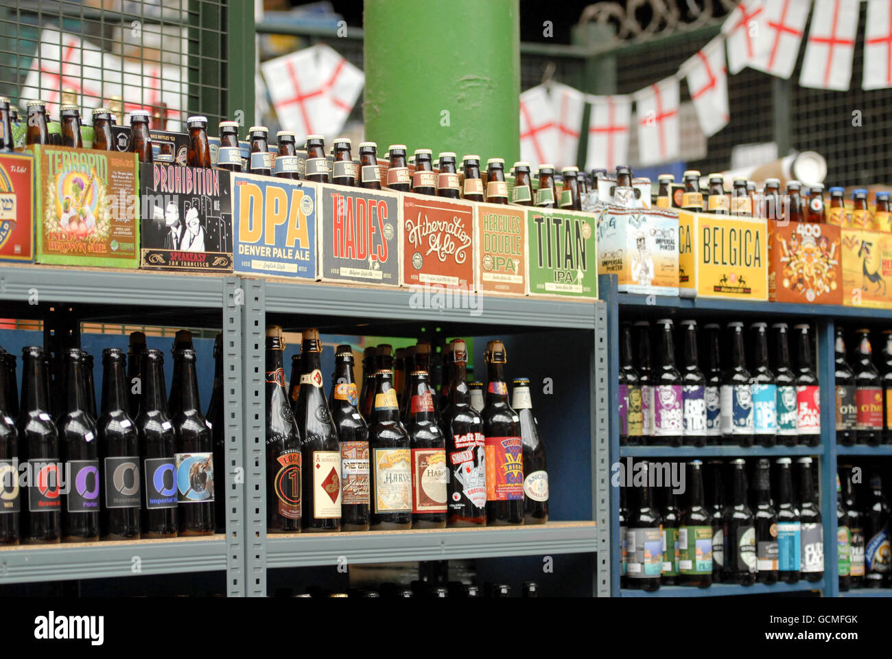 Beer stall borough market in south east london hi-res stock photography ...