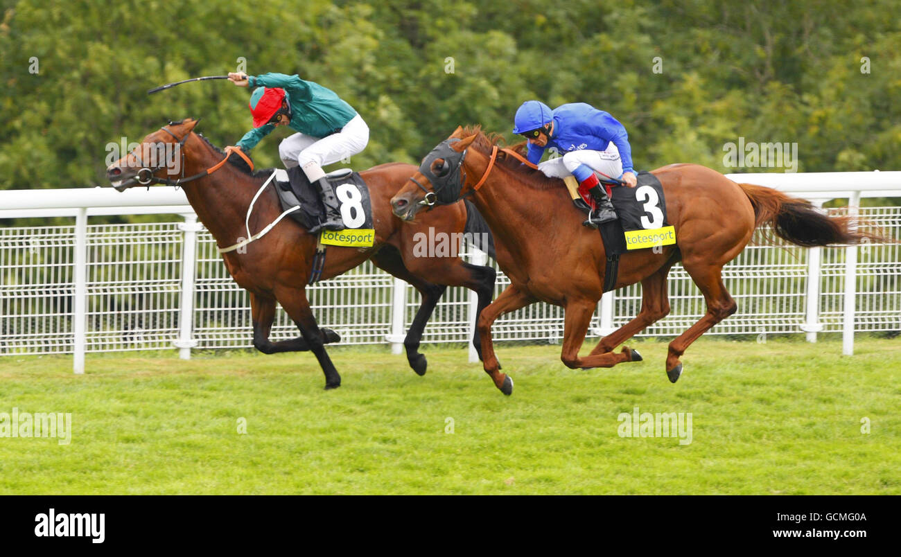 Racing goodwood natpub full length jockey riding mangkk hi-res stock ...