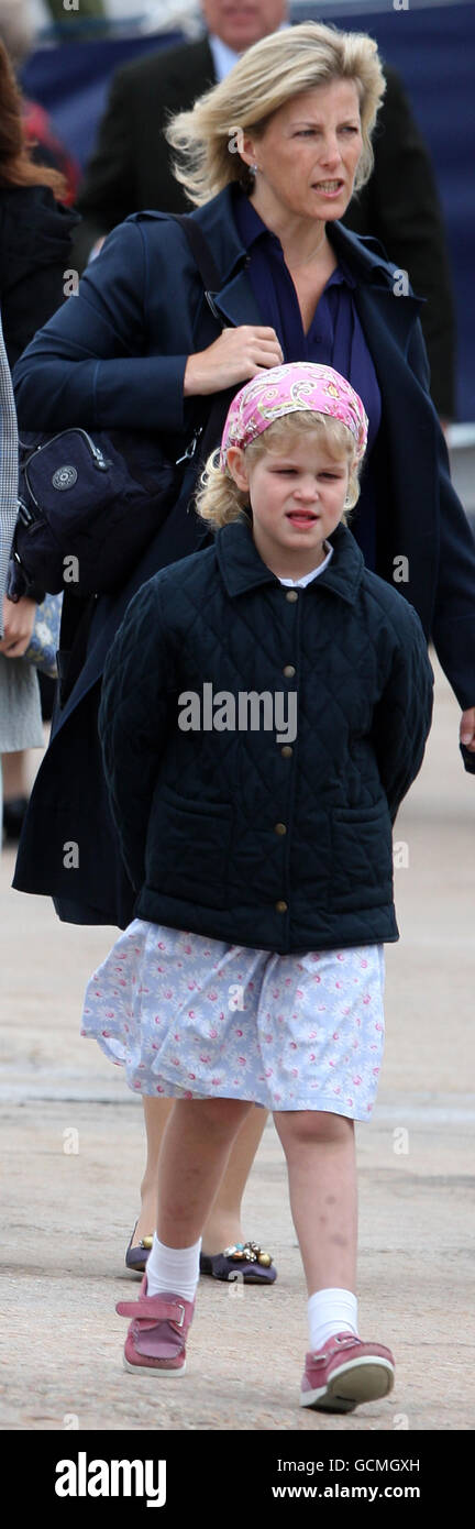 Queen lady louise princess hi-res stock photography and images - Alamy