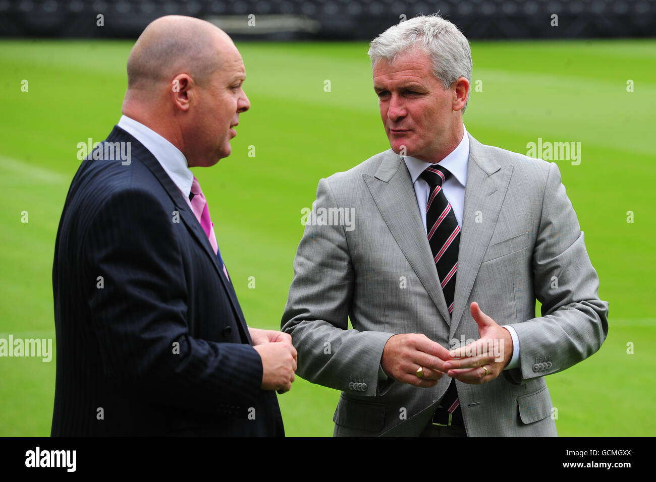 Fulham director of football hi-res stock photography and images - Alamy