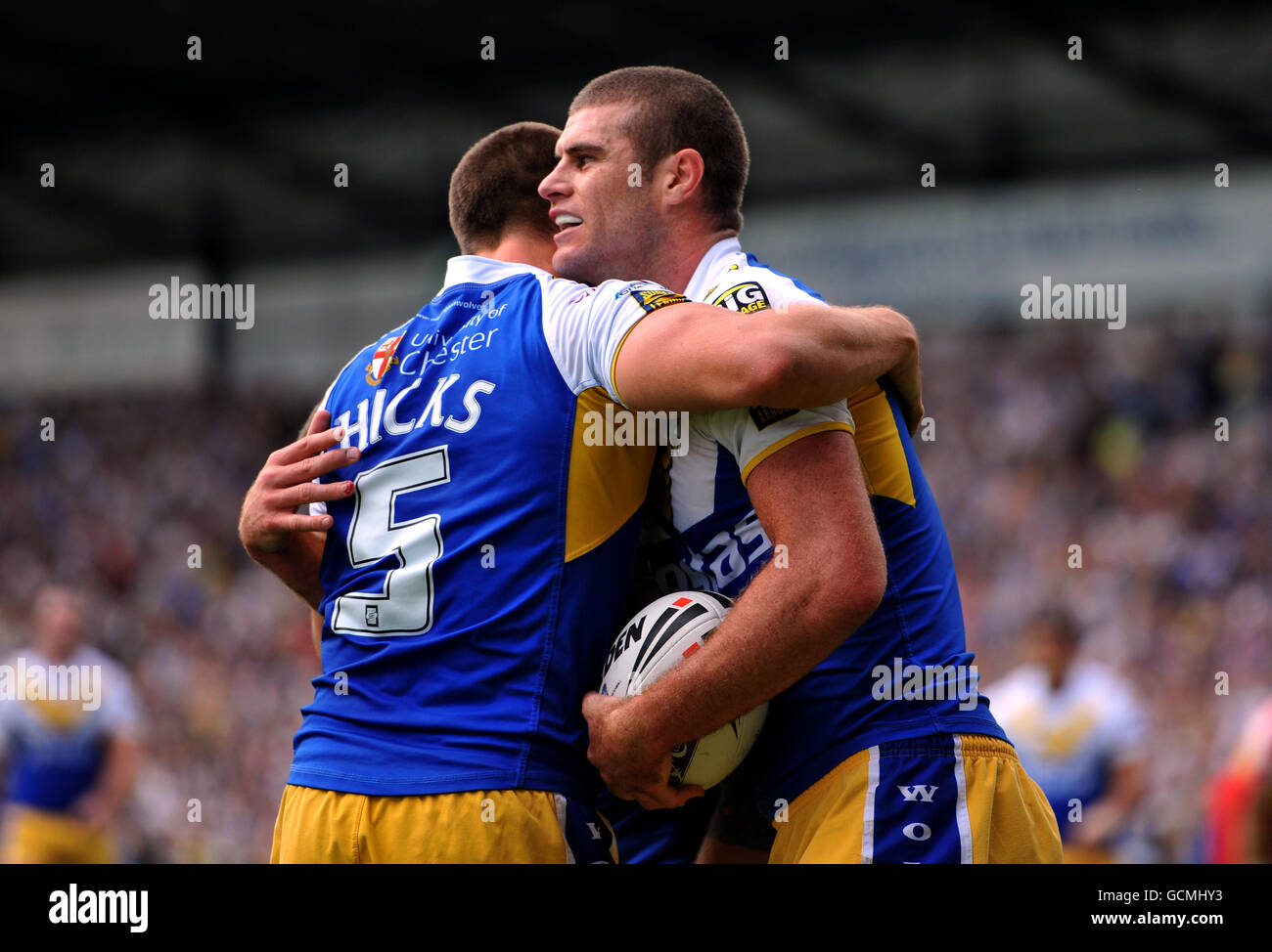 Wolves ampics hi-res stock photography and images - Alamy