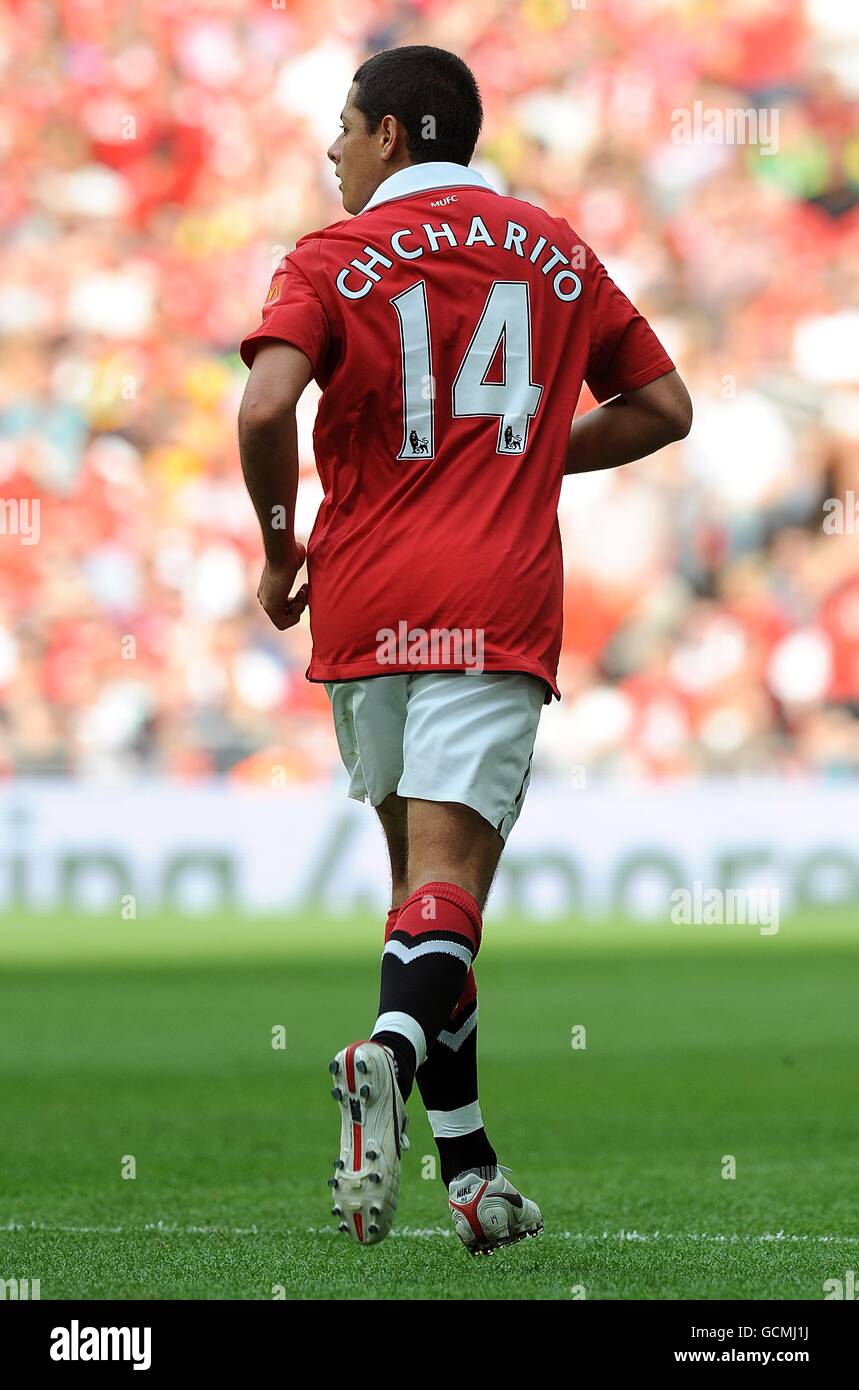 Football shield shirt hi-res stock photography and images - Alamy