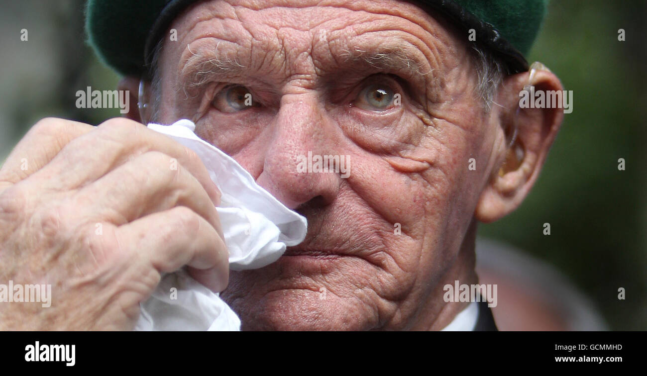 World War II veteran Norman Rolfe, 86, of the Suffolk Regiment, joins ...