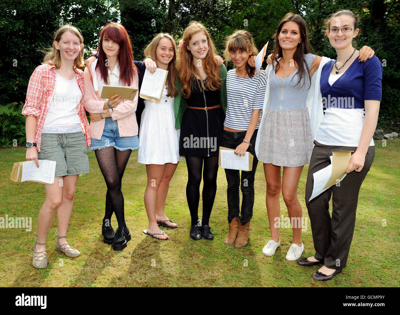 Seven pupils from putney high school hi-res stock photography and ...