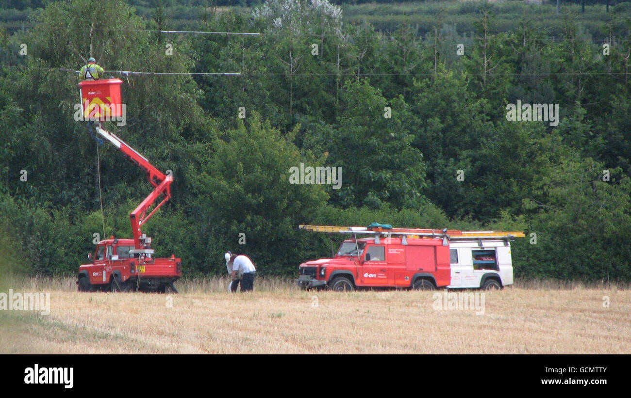 Engineers power lines hi-res stock photography and images - Alamy