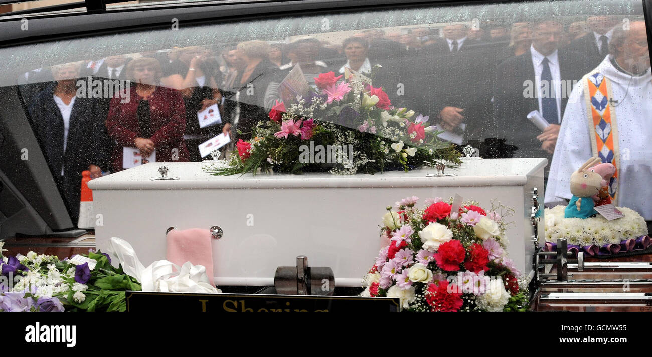 Childs funeral hi-res stock photography and images - Alamy