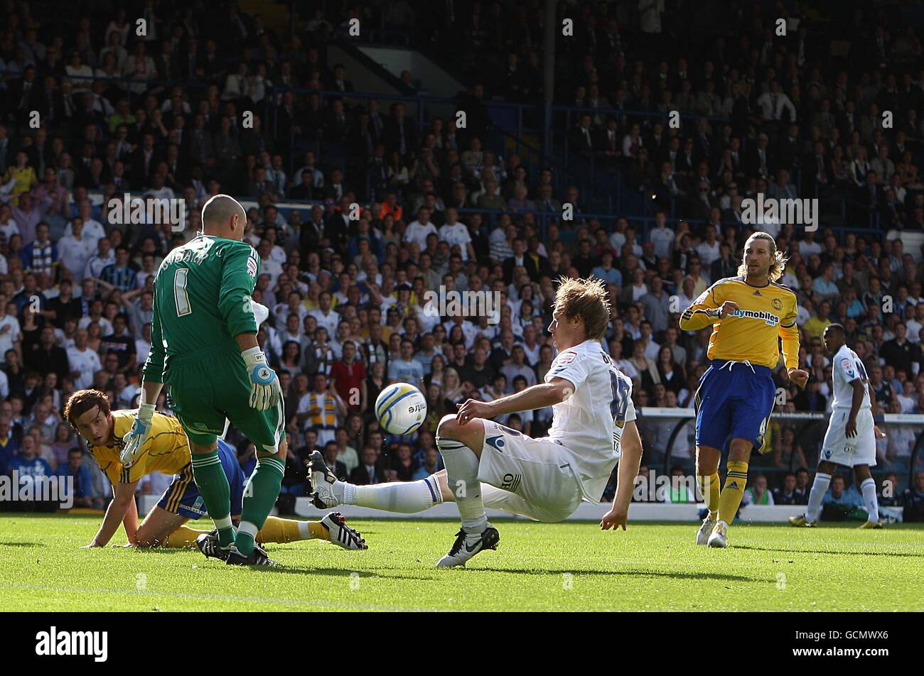 Soccer football league championship leeds united derby county elland ...