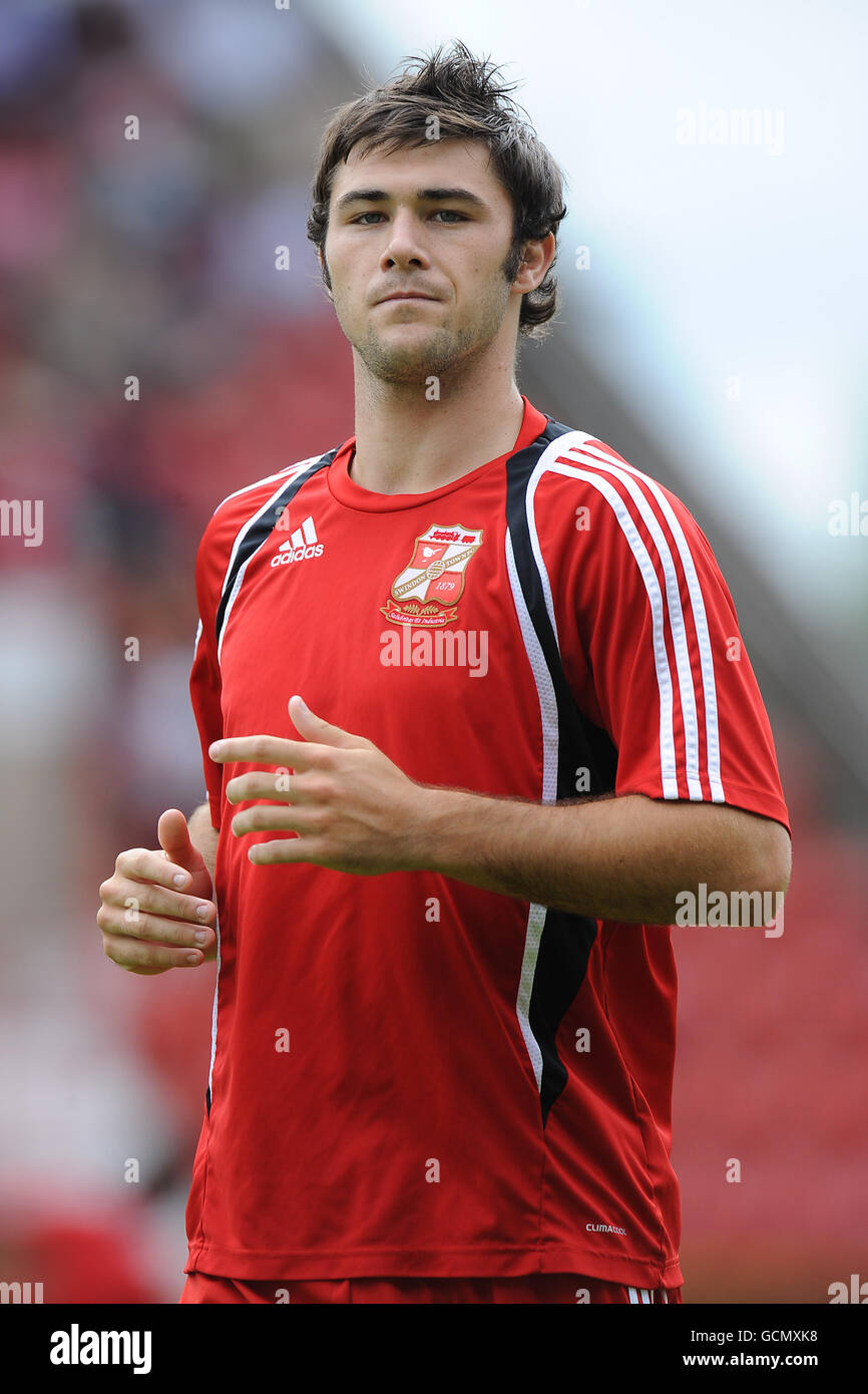 Charlie austin swindon hi-res stock photography and images - Alamy