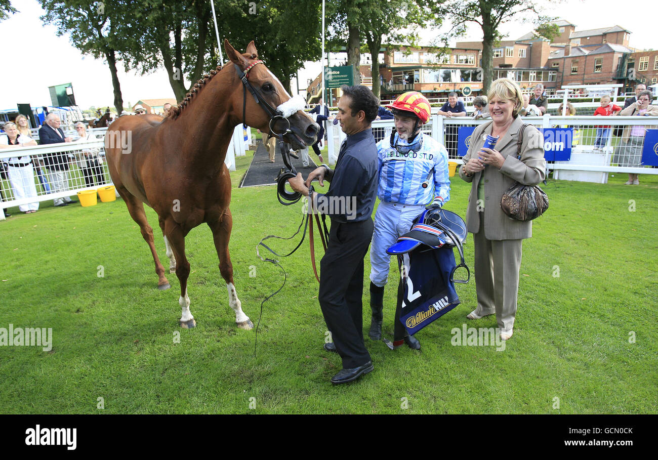 Horse racing ripon racecourse hi-res stock photography and images - Alamy