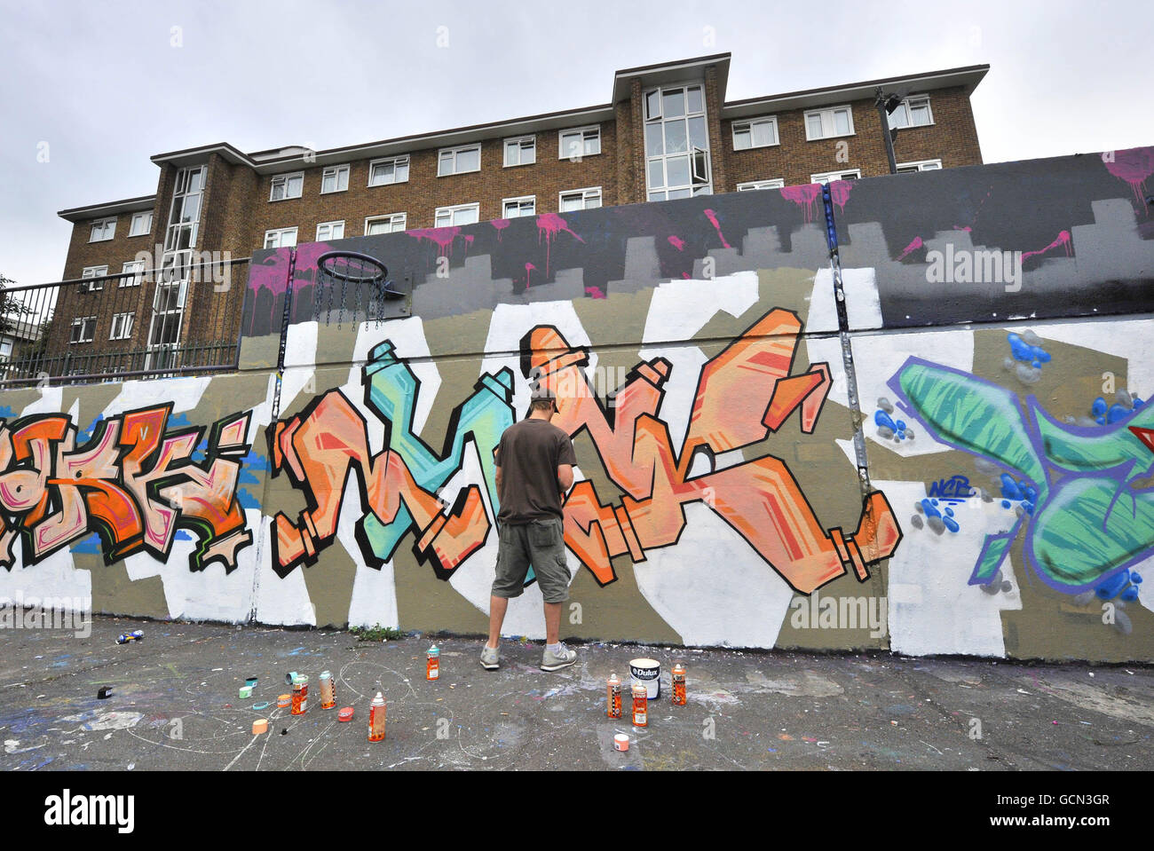 Stockwell estate graffiti Stock Photo - Alamy