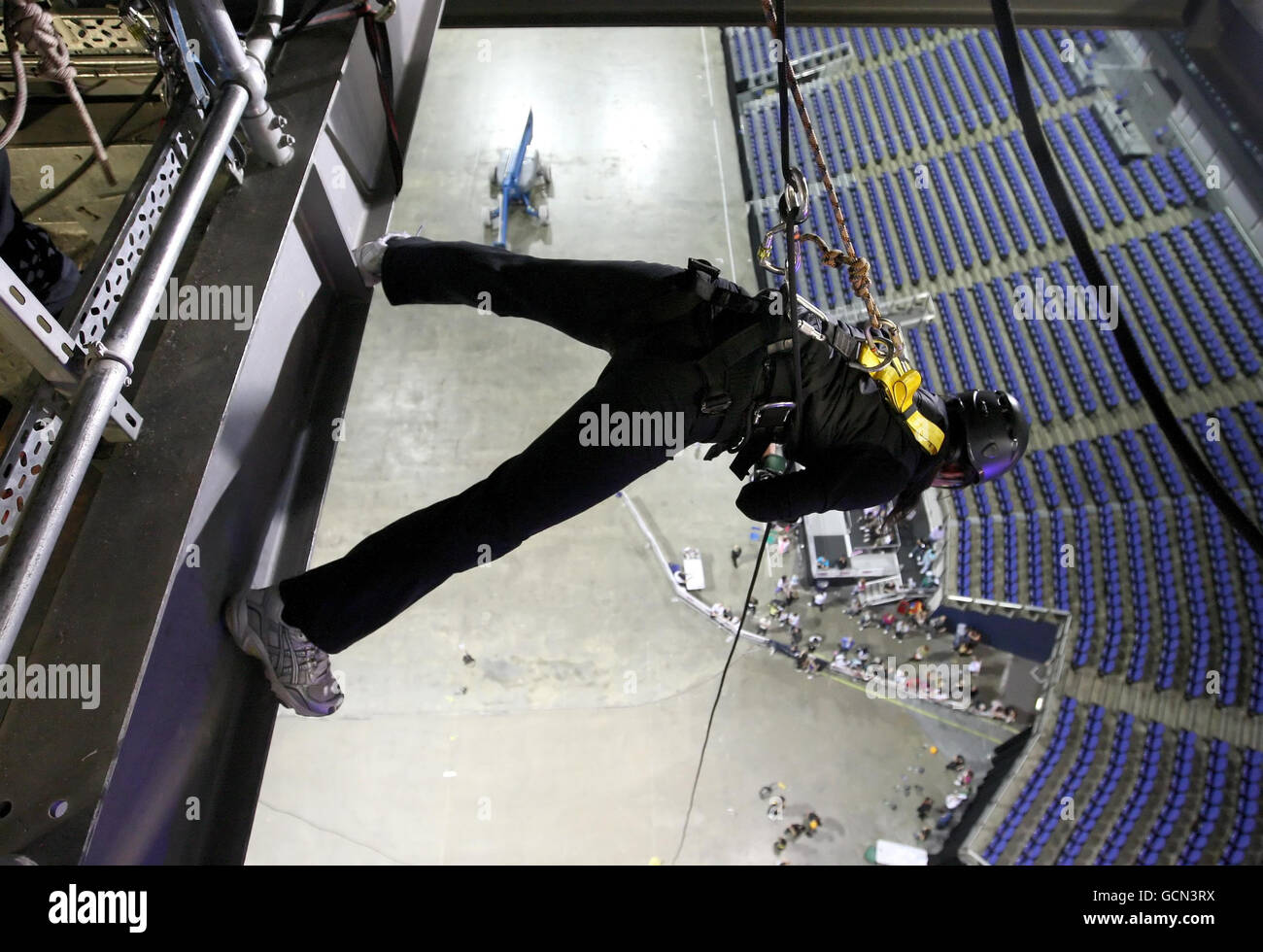 CLIC Sargent charity abseiling Stock Photo - Alamy