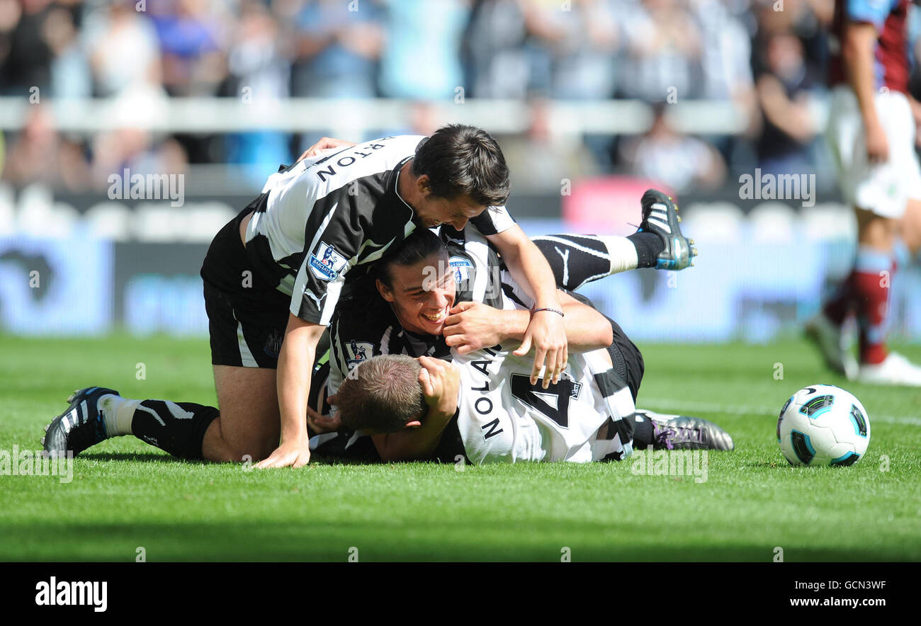 Newcastle United's Kevin Nolan celebrates scoring their second goal ...