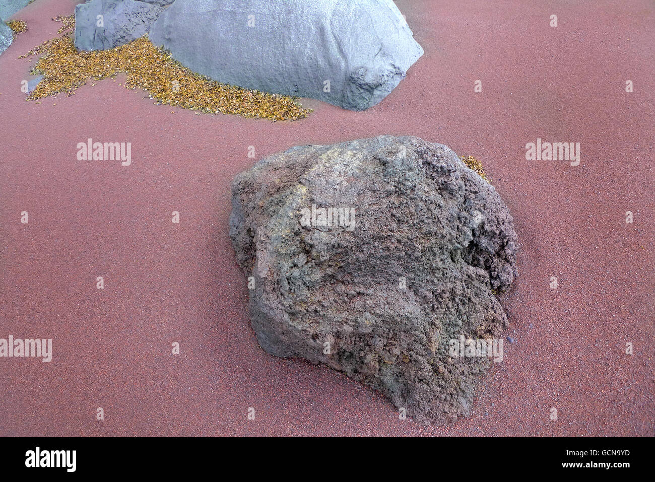 Reddish rocks hi-res stock photography and images - Alamy