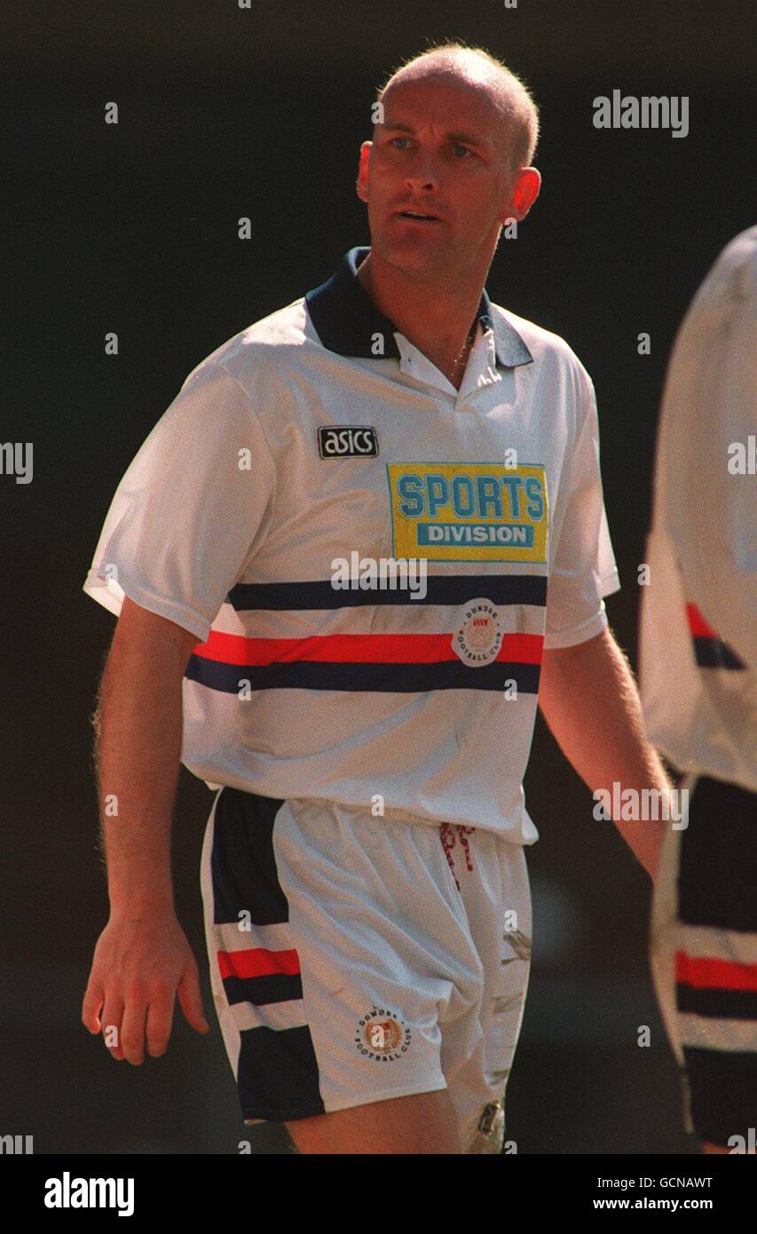 SCOTTISH SOCCER. JIM DUFFY, MANAGER, DUNDEE Stock Photo - Alamy