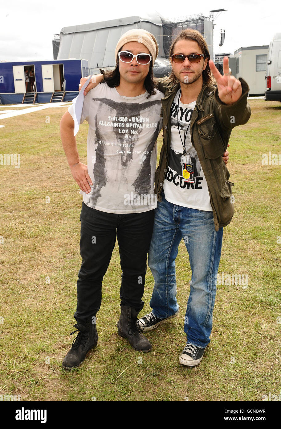 Band members of feeder hi-res stock photography and images - Alamy