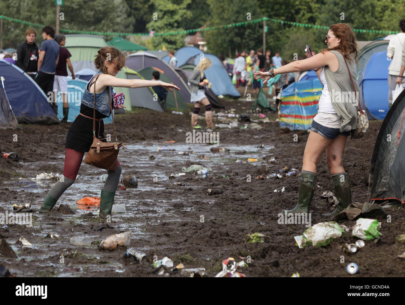 Reading festival tents hi-res stock photography and images - Alamy