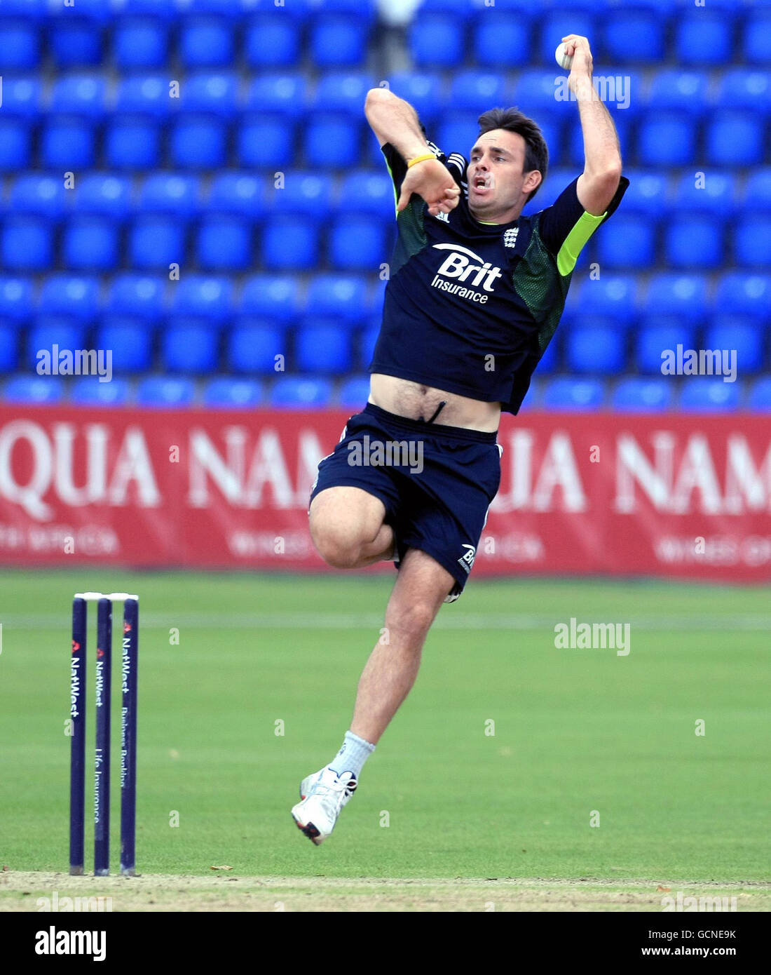 Cricket michael yardy hi-res stock photography and images - Alamy