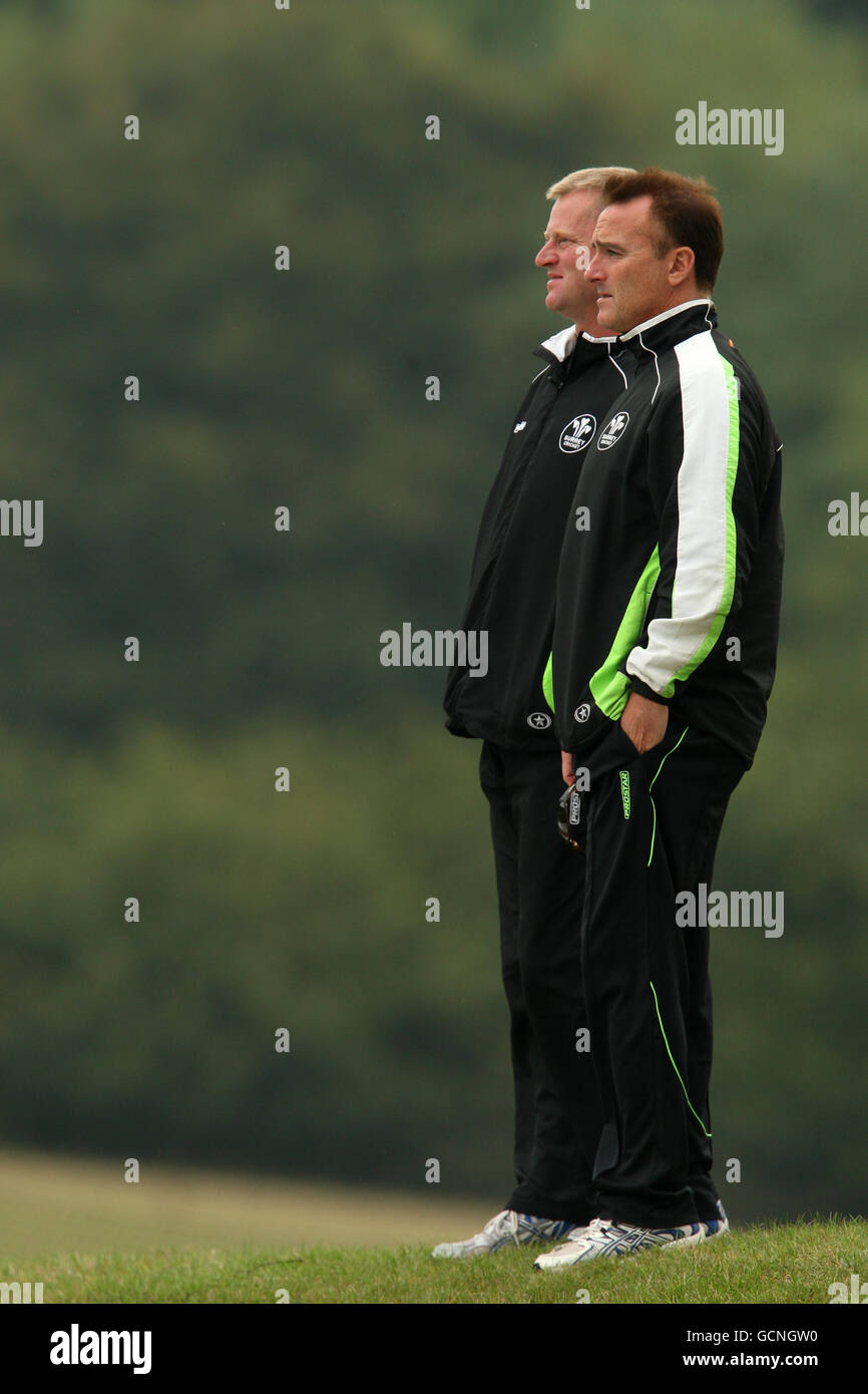 Surrey coaches graeme thorpe right and gareth townsend hi-res stock ...