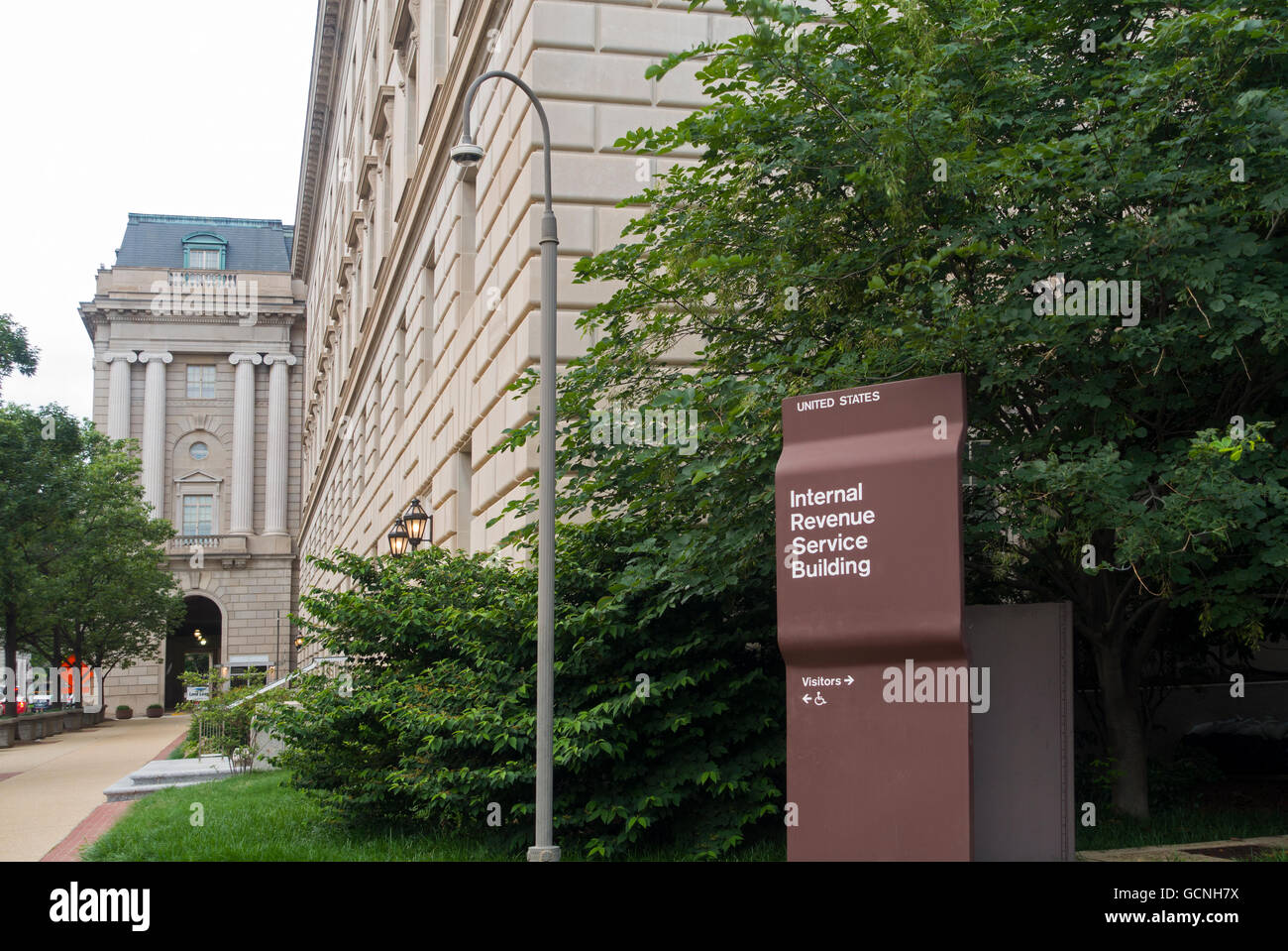 Internal revenue service headquarters building hi-res stock photography ...