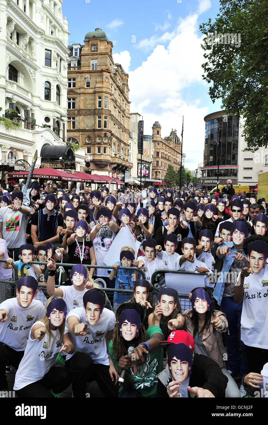 Showbiz Pass High Resolution Stock Photography and Images - Alamy