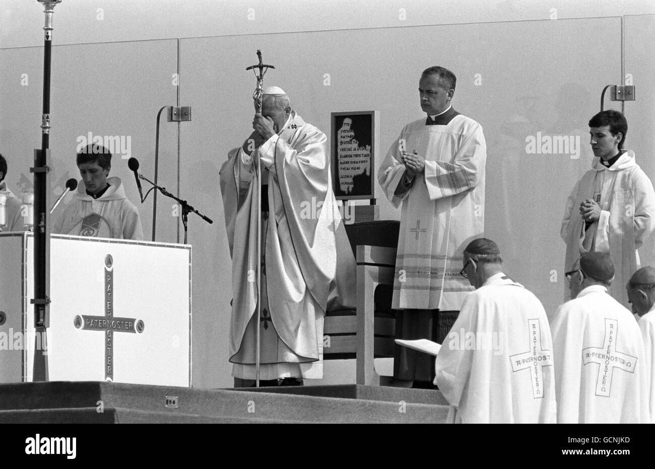 Religion - Pope John Paul II Visit to Britain - Heaton Park ...
