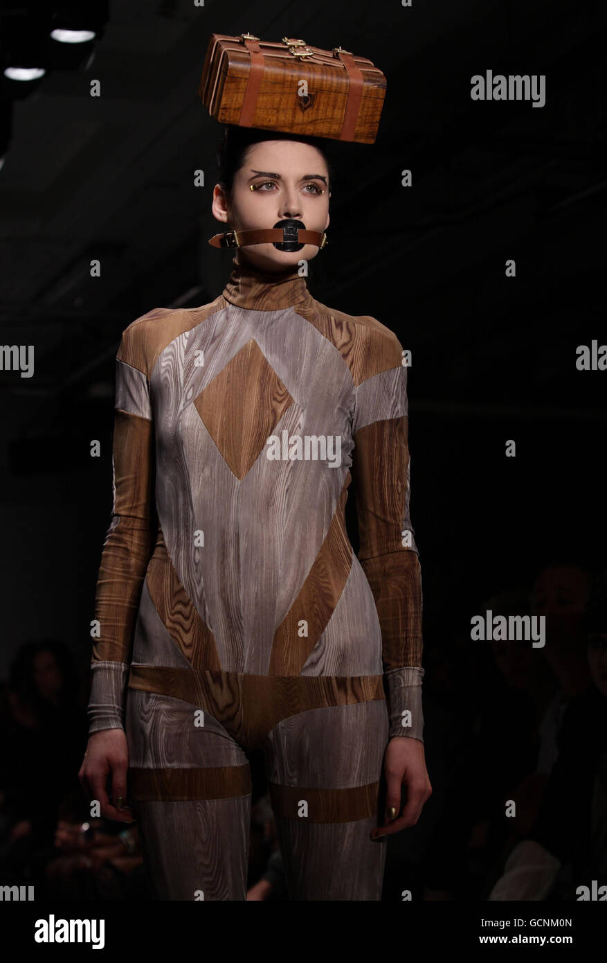 Pam Hogg Catwalk London Fashion Week Stock Photo Alamy