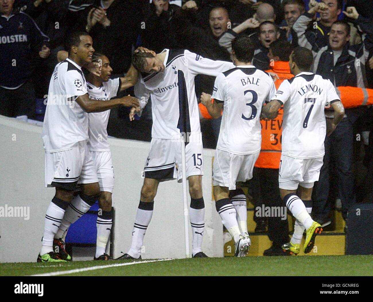 Tottenham Hotspur's Peter Crouch (centre) celebrates scoring his side's ...