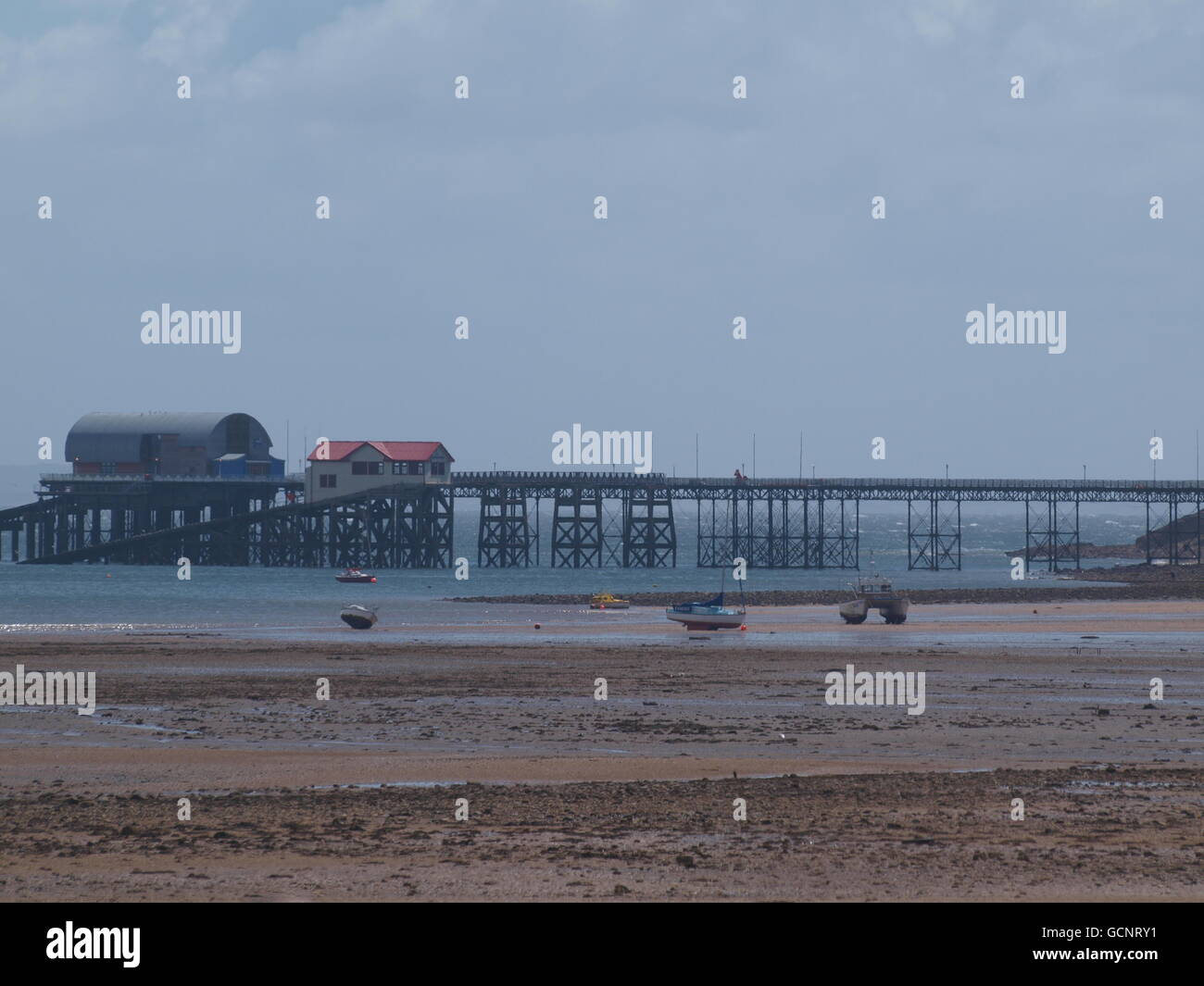 Swansea Bay promenade Stock Photo - Alamy
