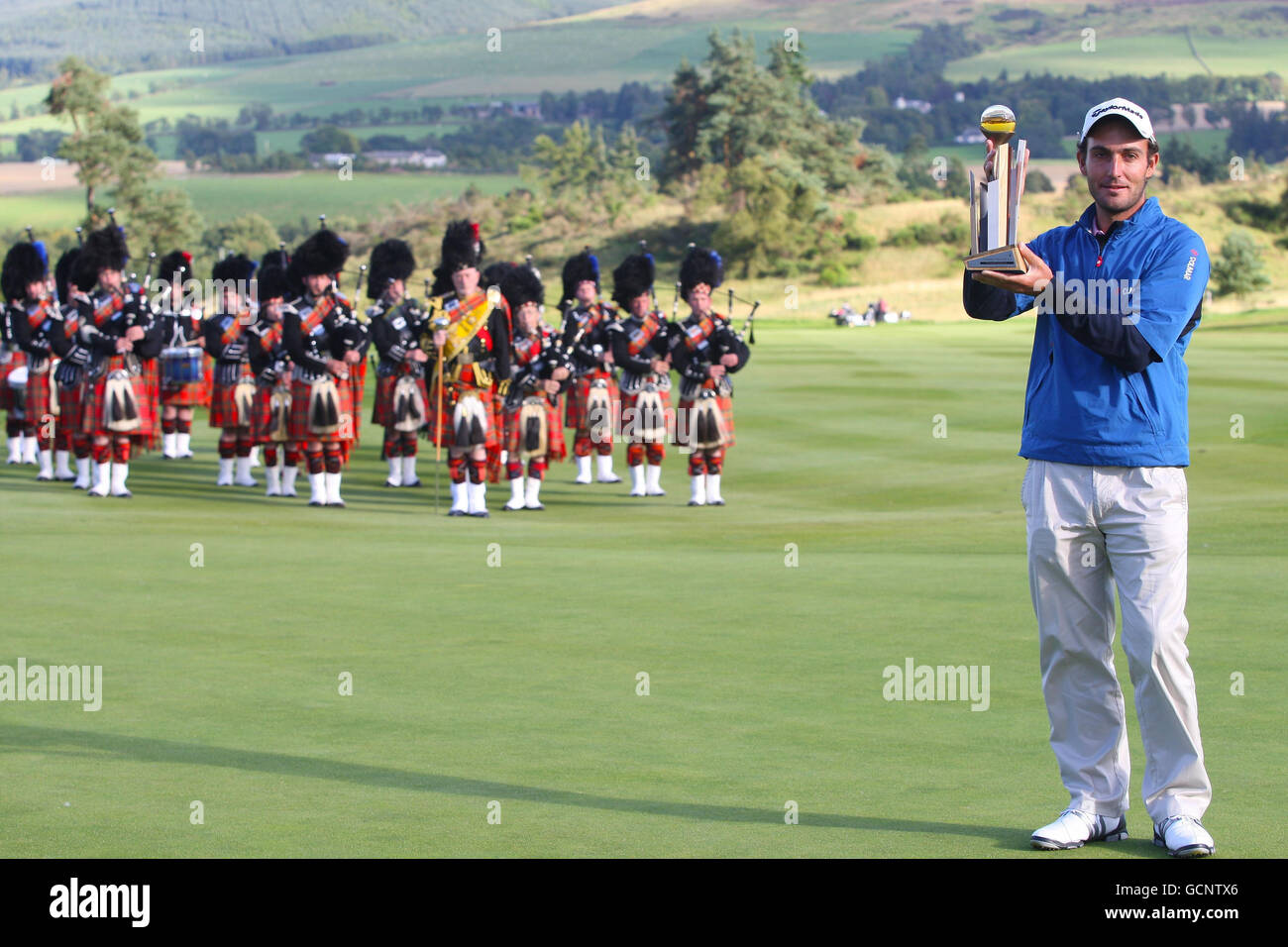 Johnnie walker trophy hi-res stock photography and images - Alamy