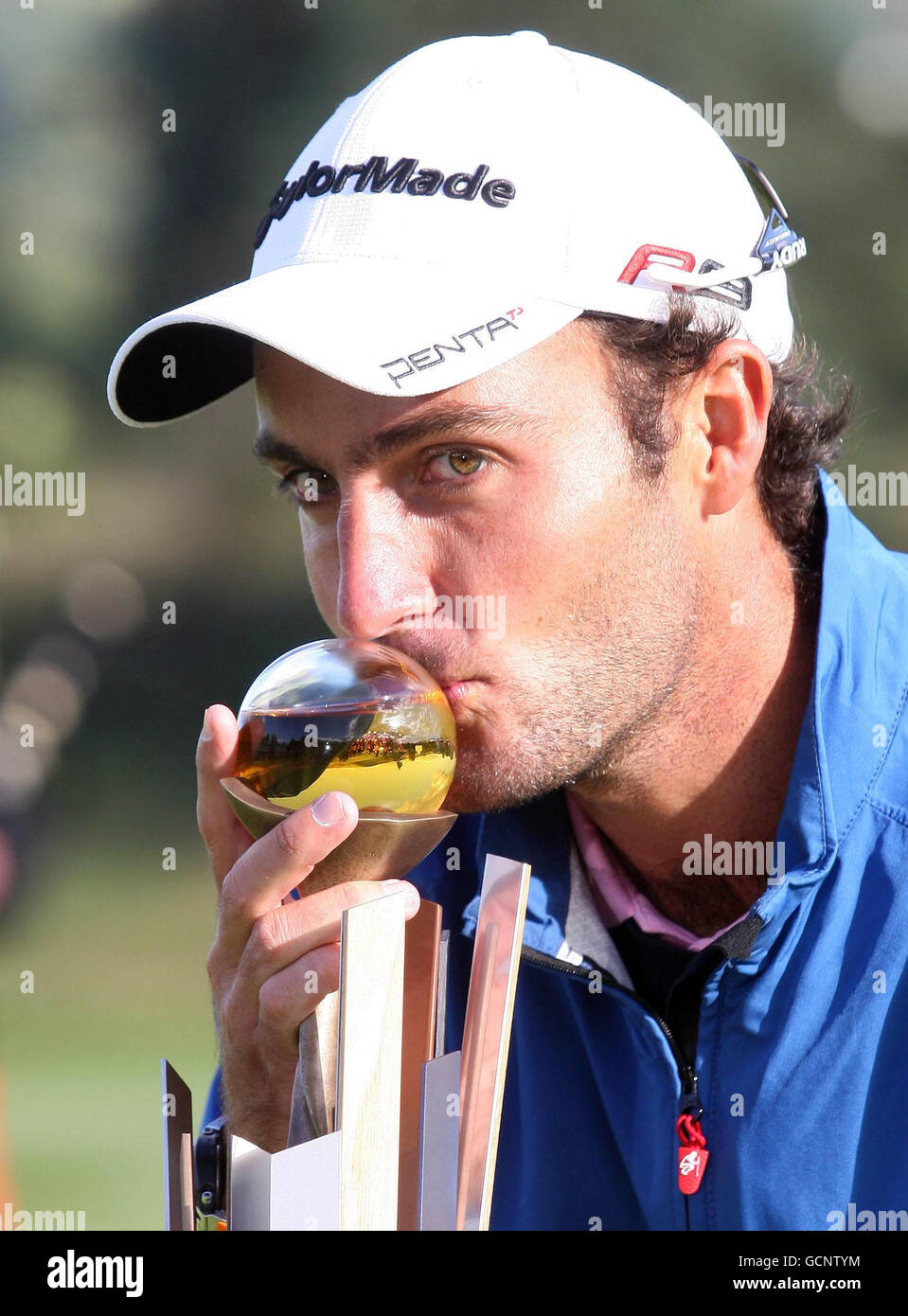 Johnnie walker trophy hi-res stock photography and images - Alamy