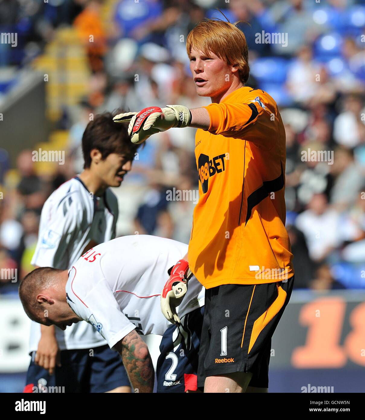 Bolton Wanderers goalkeeper Adam Bogdan organises his defence Stock ...