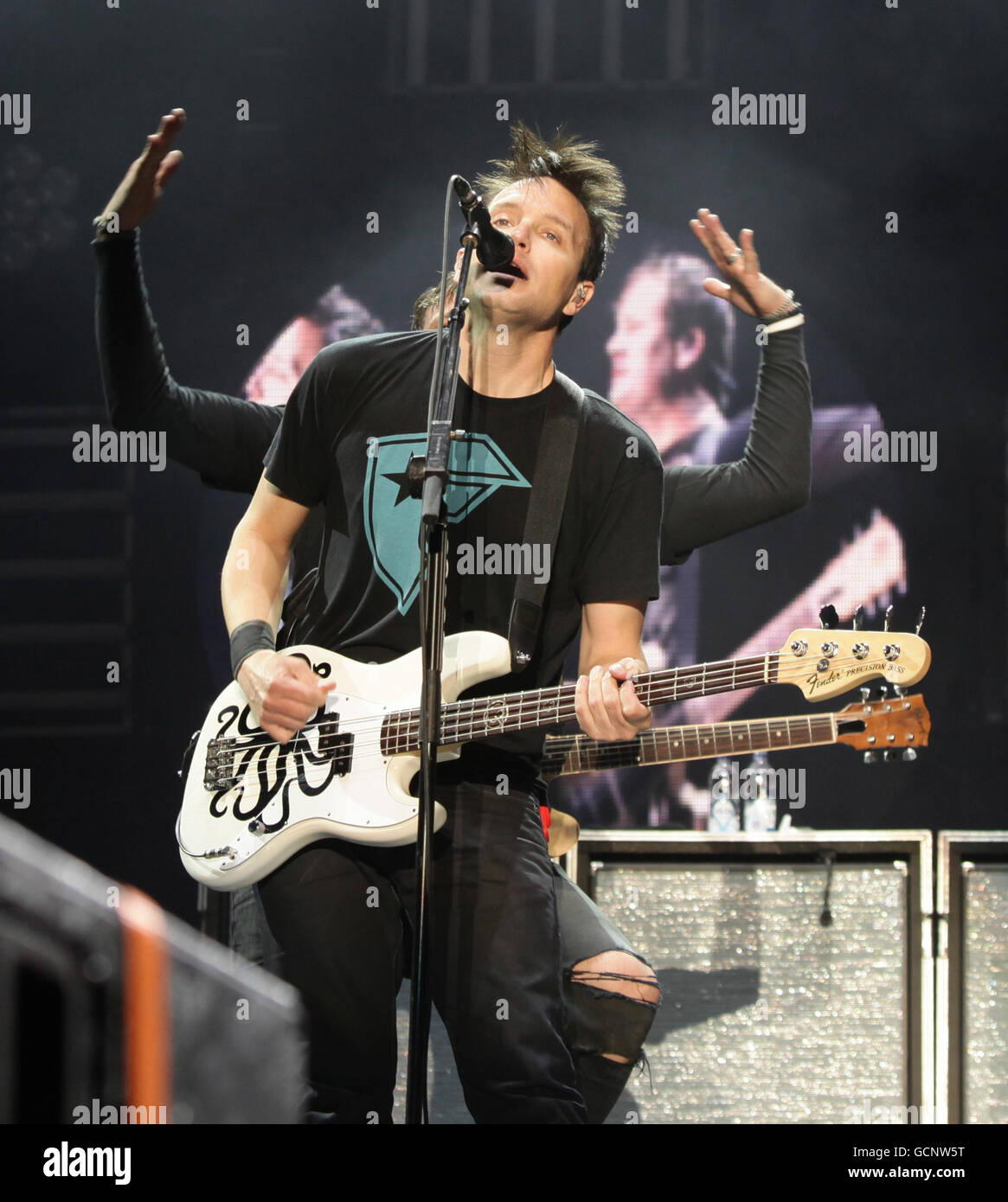 Tom delonge of blink 182 performing on the main stage hi-res stock ...