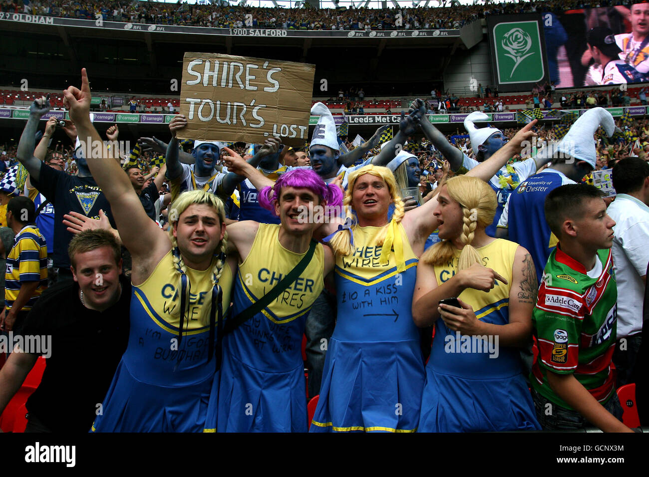 Warrington wolves fans celebrate in stands hi-res stock photography and ...