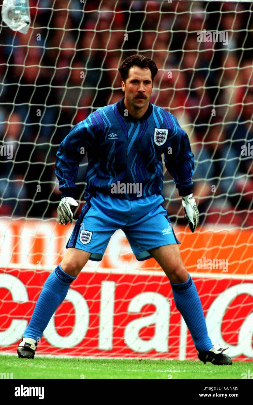 David seaman england hi-res stock photography and images - Alamy