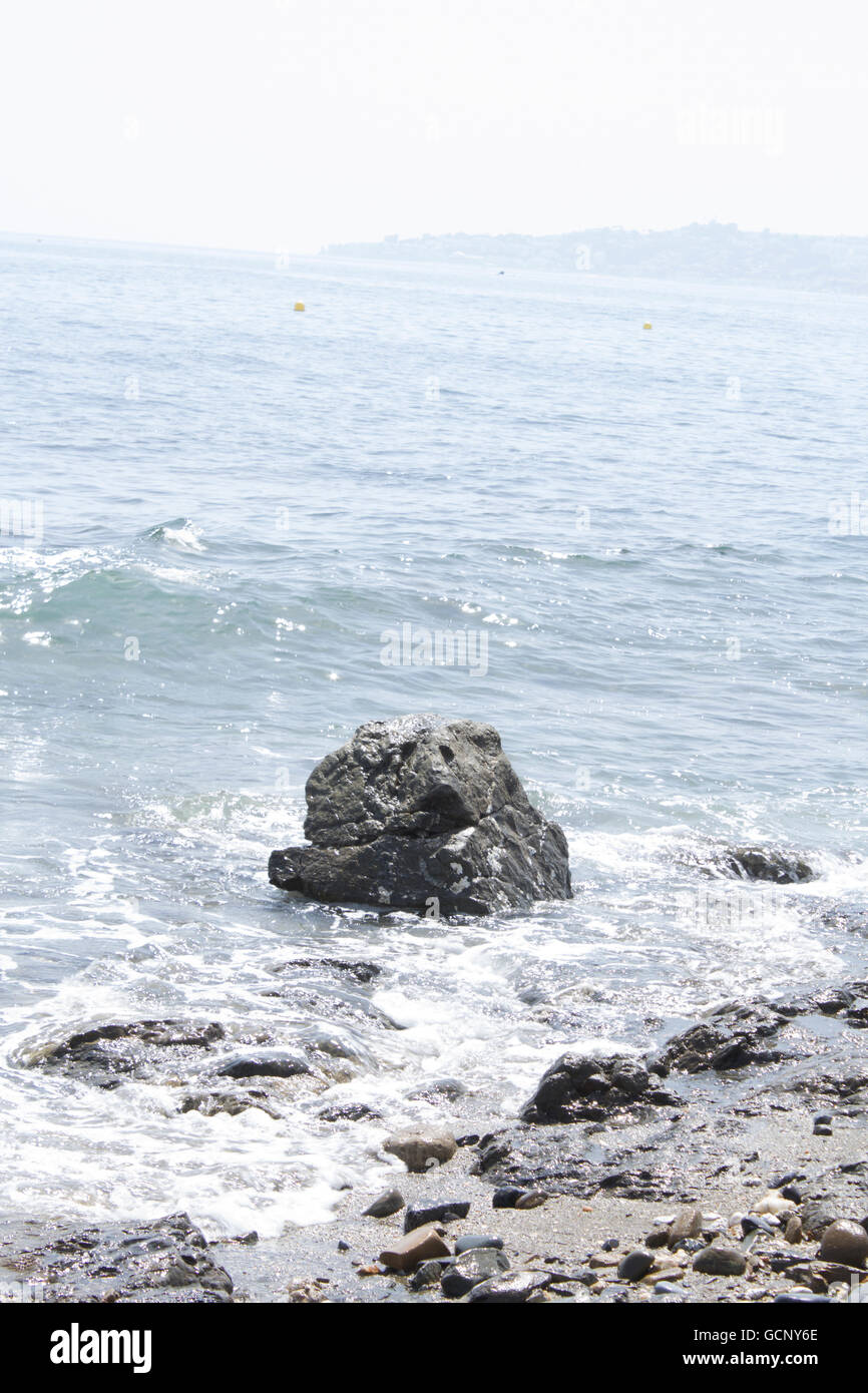 Minimal beach landscape hi-res stock photography and images - Alamy