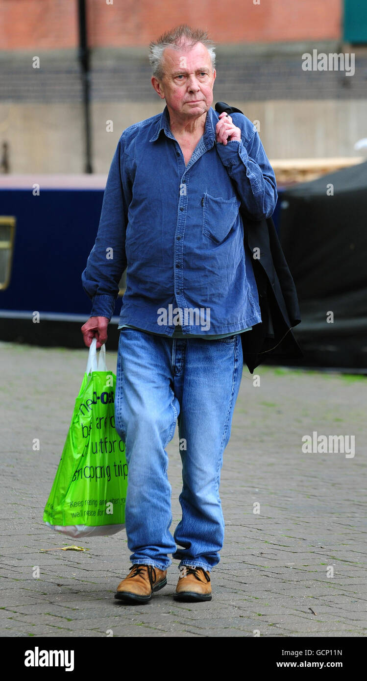 Ray Gosling in court Stock Photo - Alamy