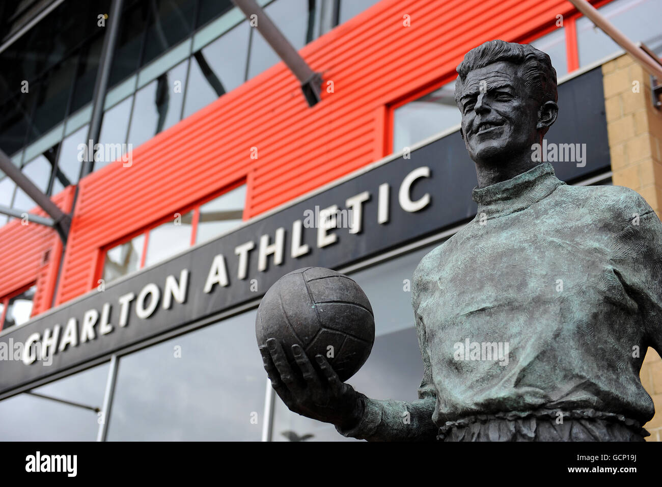 The statue of Charlton Athletic legend Sam Bartram stands outside The ...