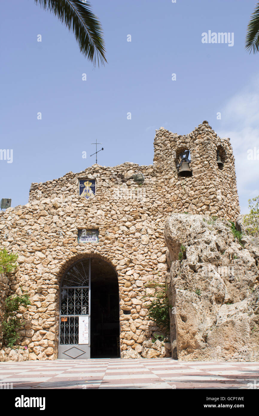 Stone building chapel hi-res stock photography and images - Alamy