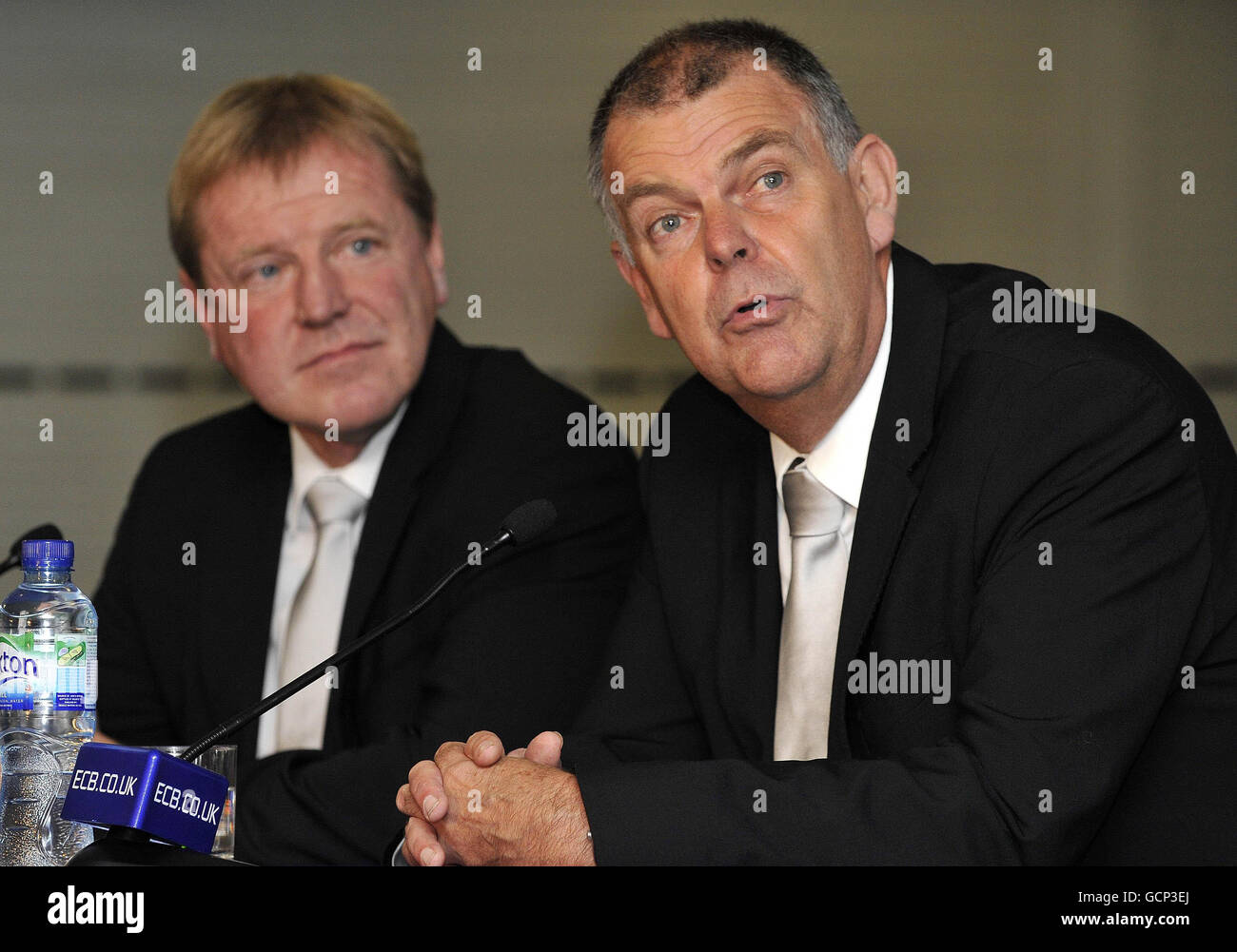 Managing director of England Cricket Hugh Morris (left) and National ...