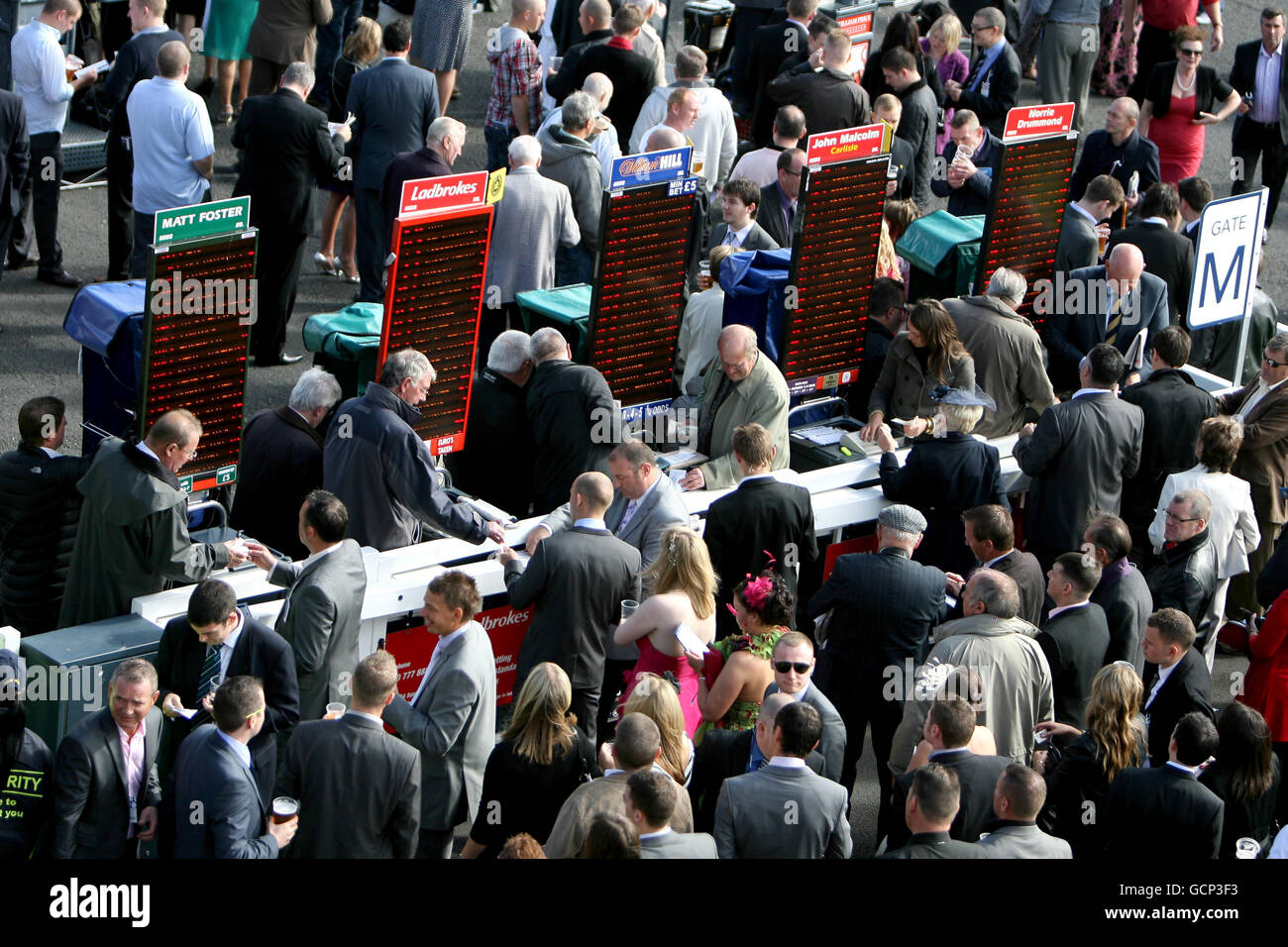 Bookmakers at ayr racecourse hi-res stock photography and images - Alamy
