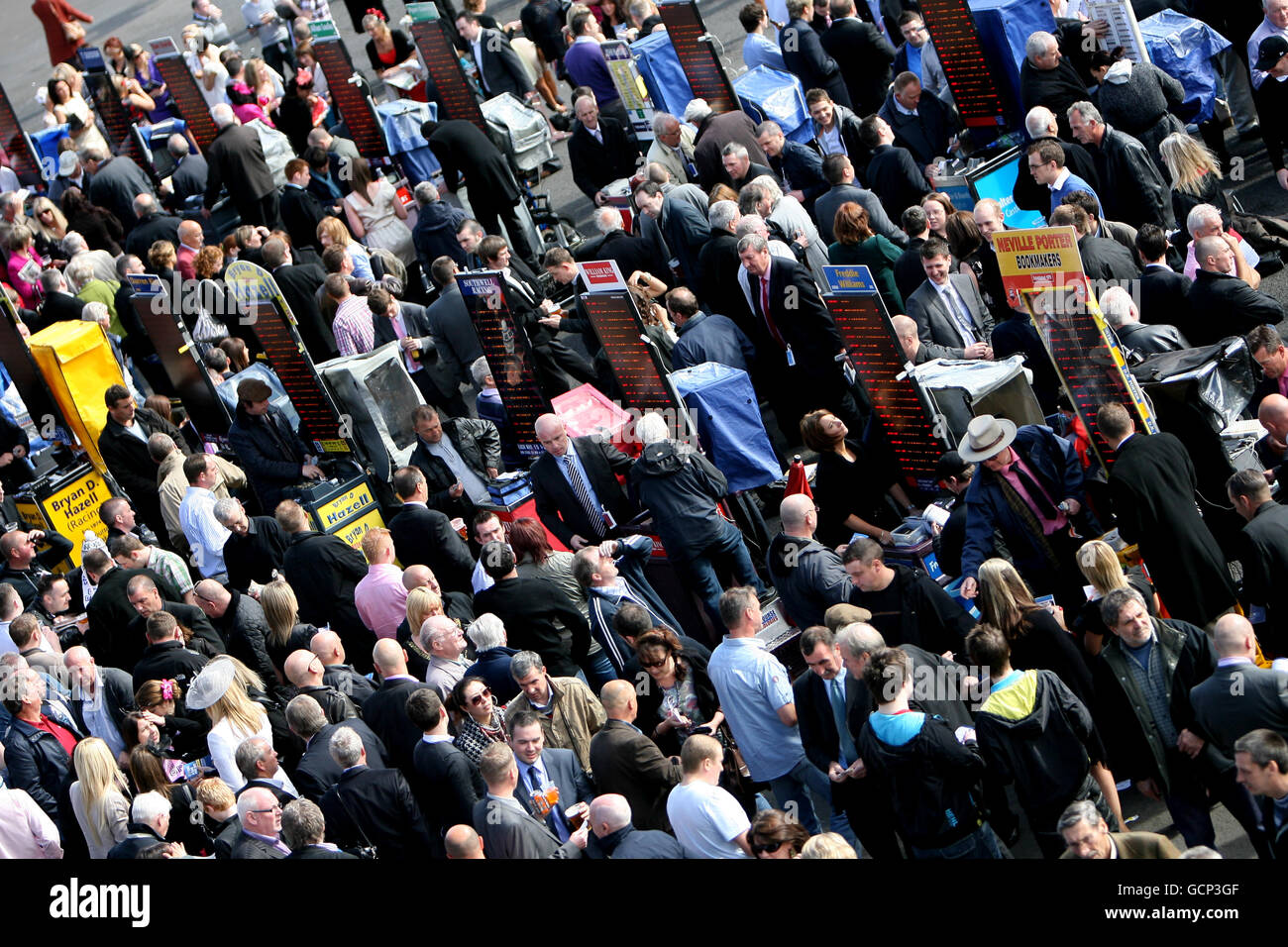 Bookmakers at ayr racecourse hi-res stock photography and images - Alamy