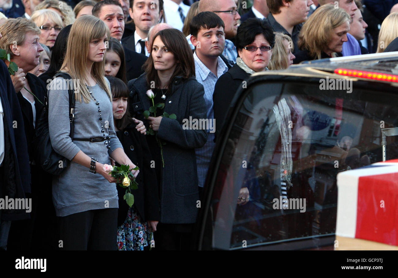 Family and friends of Sergeant Andrew Jones and Trooper Andrew Howarth ...