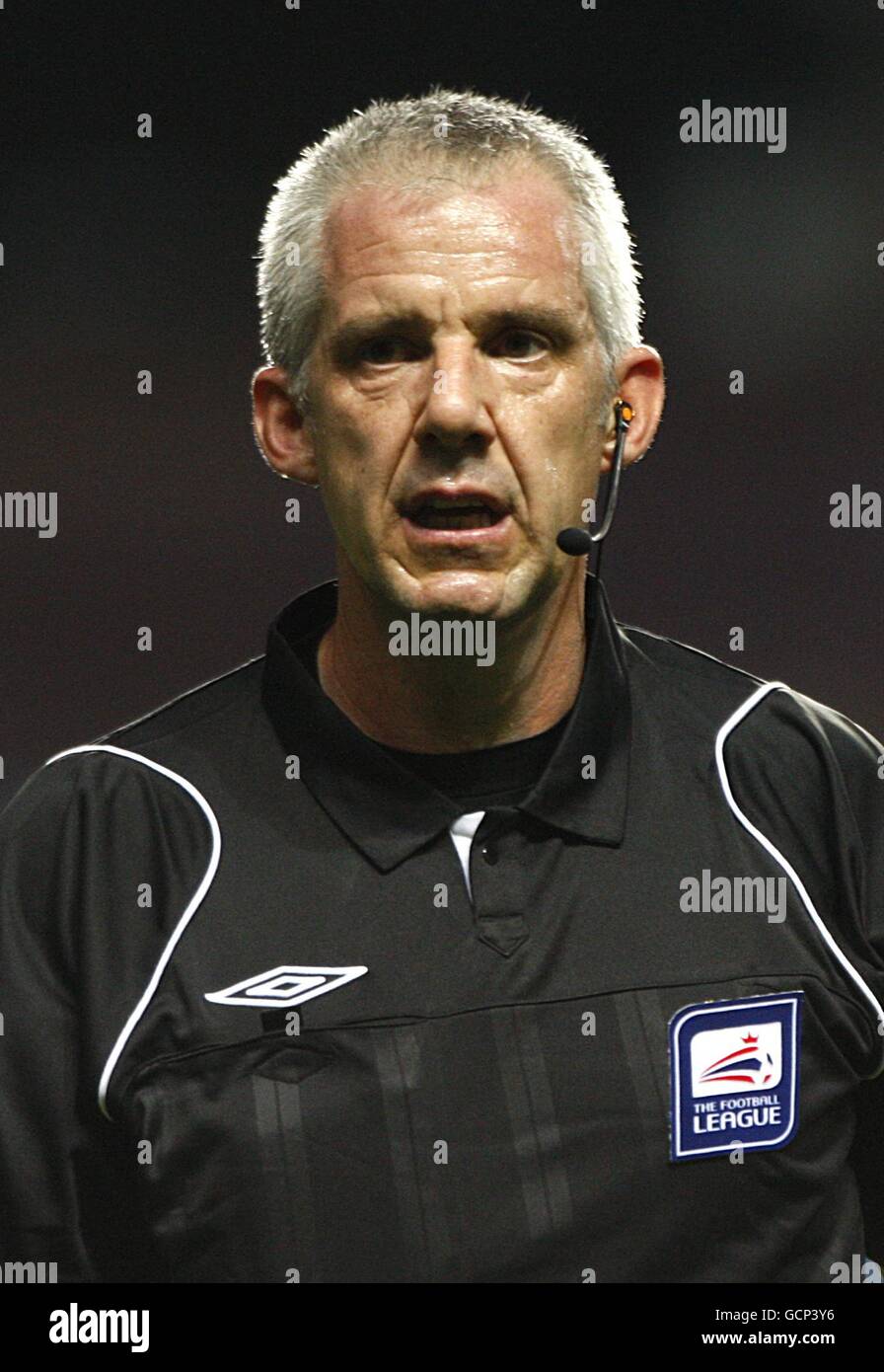Head shot headshot portrait referee datacoapplies hi-res stock ...