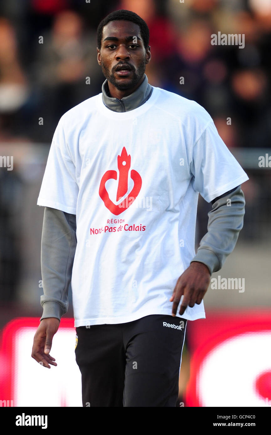 Soccer - French Premiere Division - Valenciennes v Lens - Stade ...